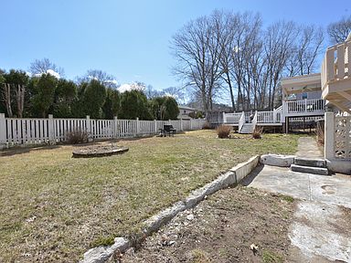 17 Colony Dr, Johnston, RI 02919 | Zillow