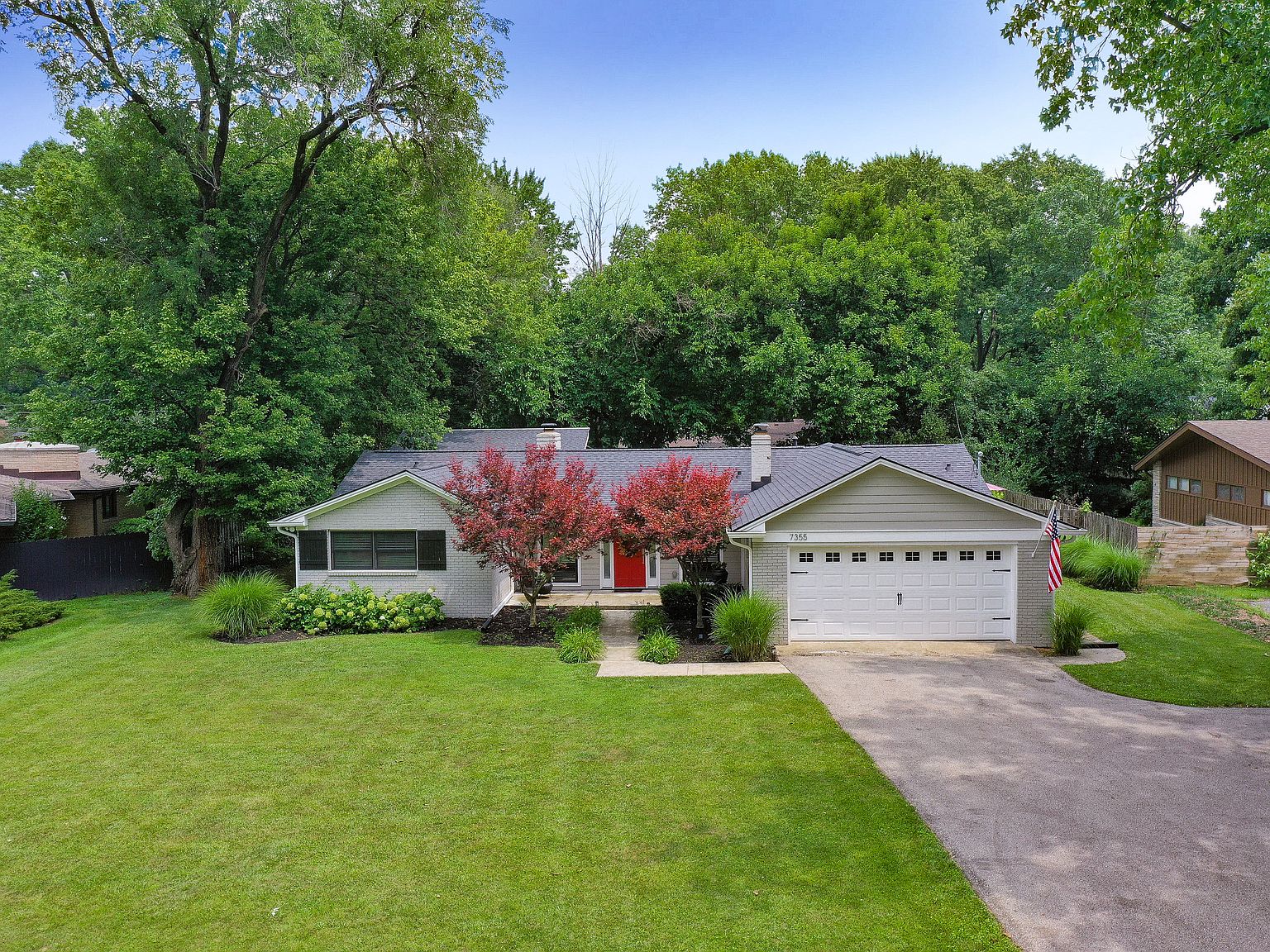 7355 Spring Mill Rd, Indianapolis, IN 46260 | MLS #21985989 | Zillow