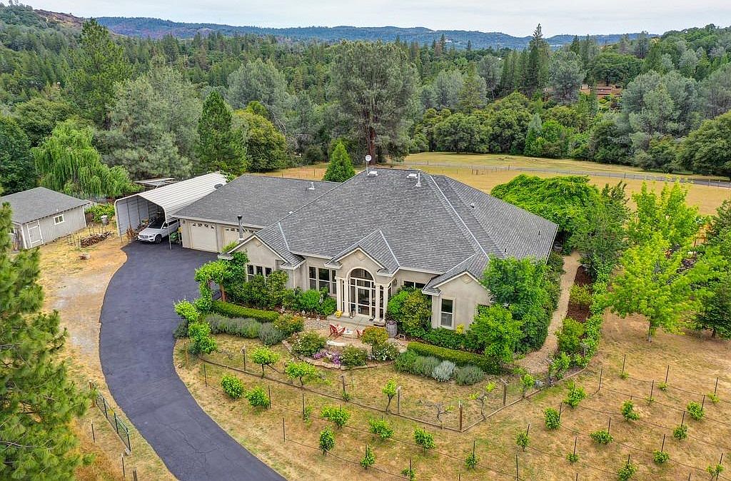 2260-2262 Grizzly Flat Rd, Somerset, CA 95684 | Zillow