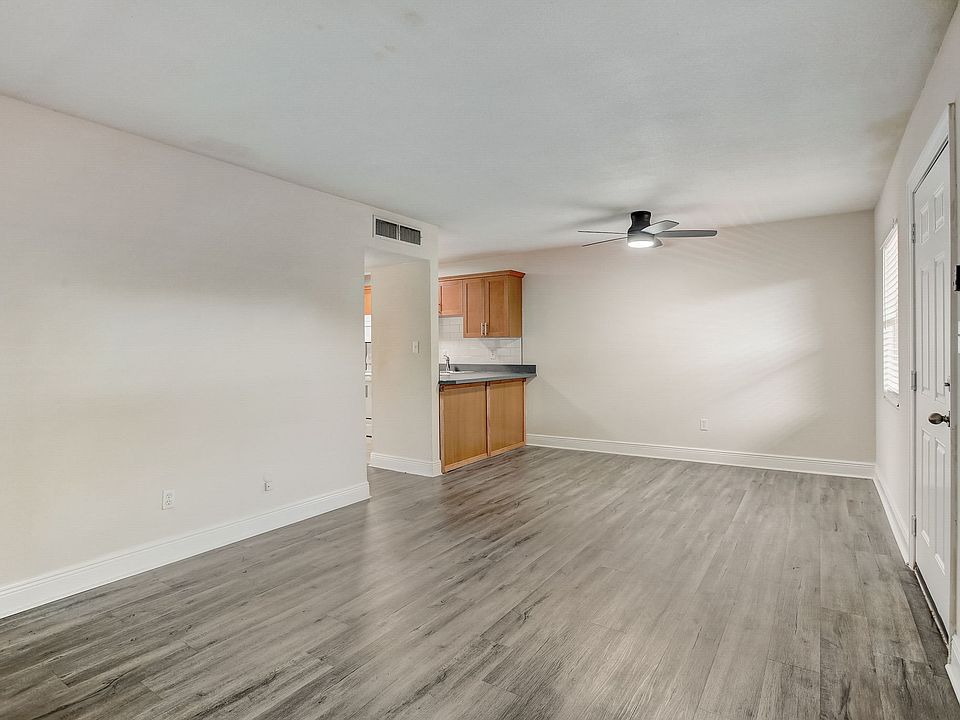 The Oaks on Azeele - 3518 W Azeele St Tampa FL | Zillow