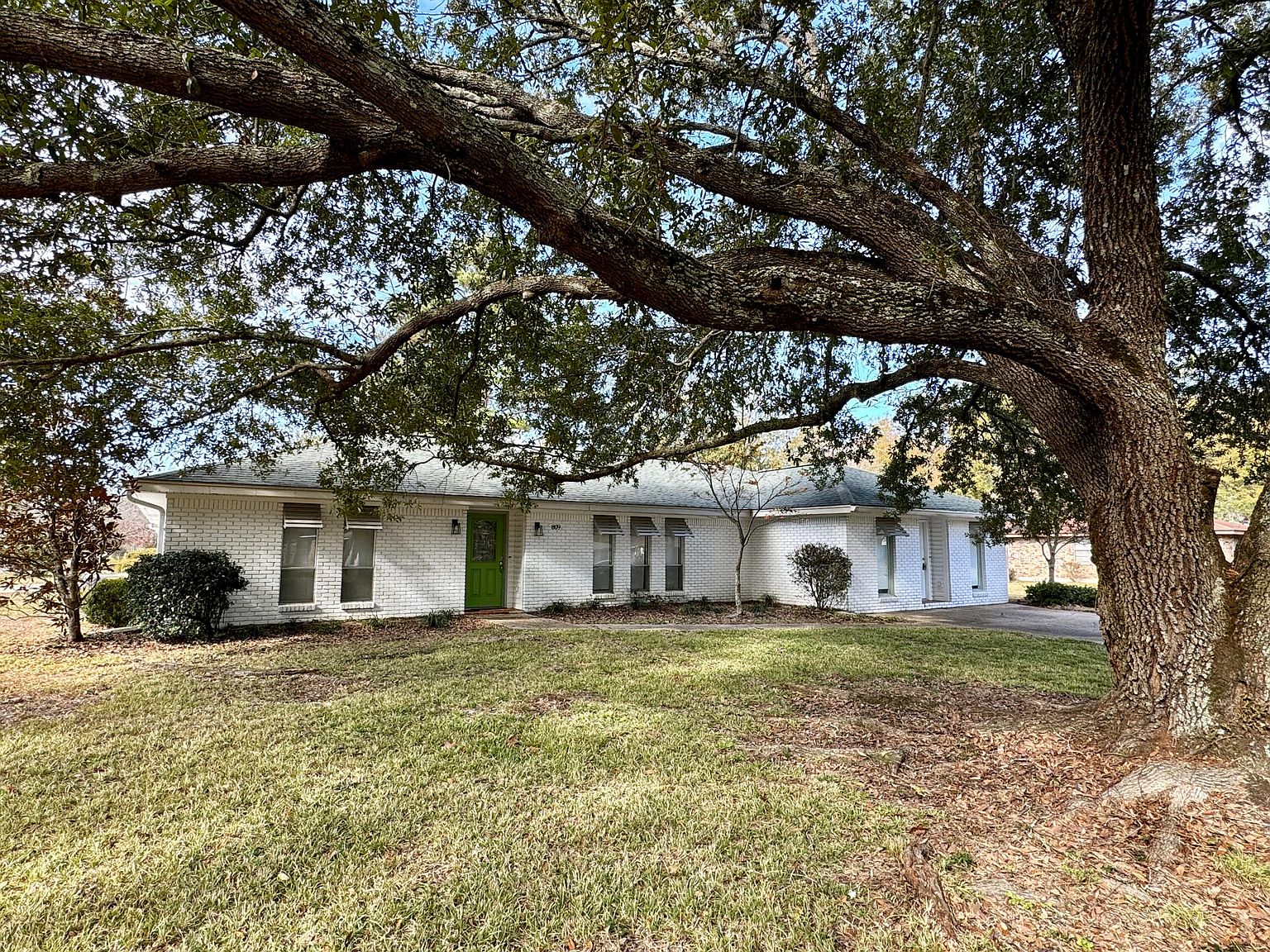 809 Hillendale Dr, Hattiesburg, MS 39402 | Zillow