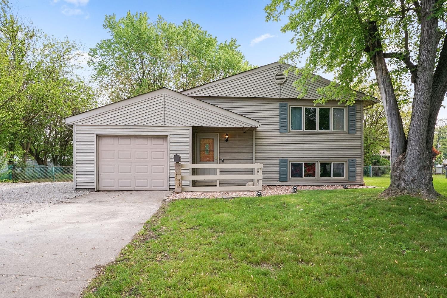 1345 N Jay Cir, Griffith, IN 46319 | MLS #530546 | Zillow