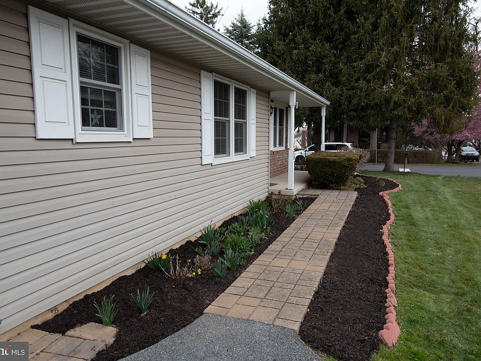 28 Grandview Ave, Bausman, PA 17504 | MLS #PALA2032334 | Zillow