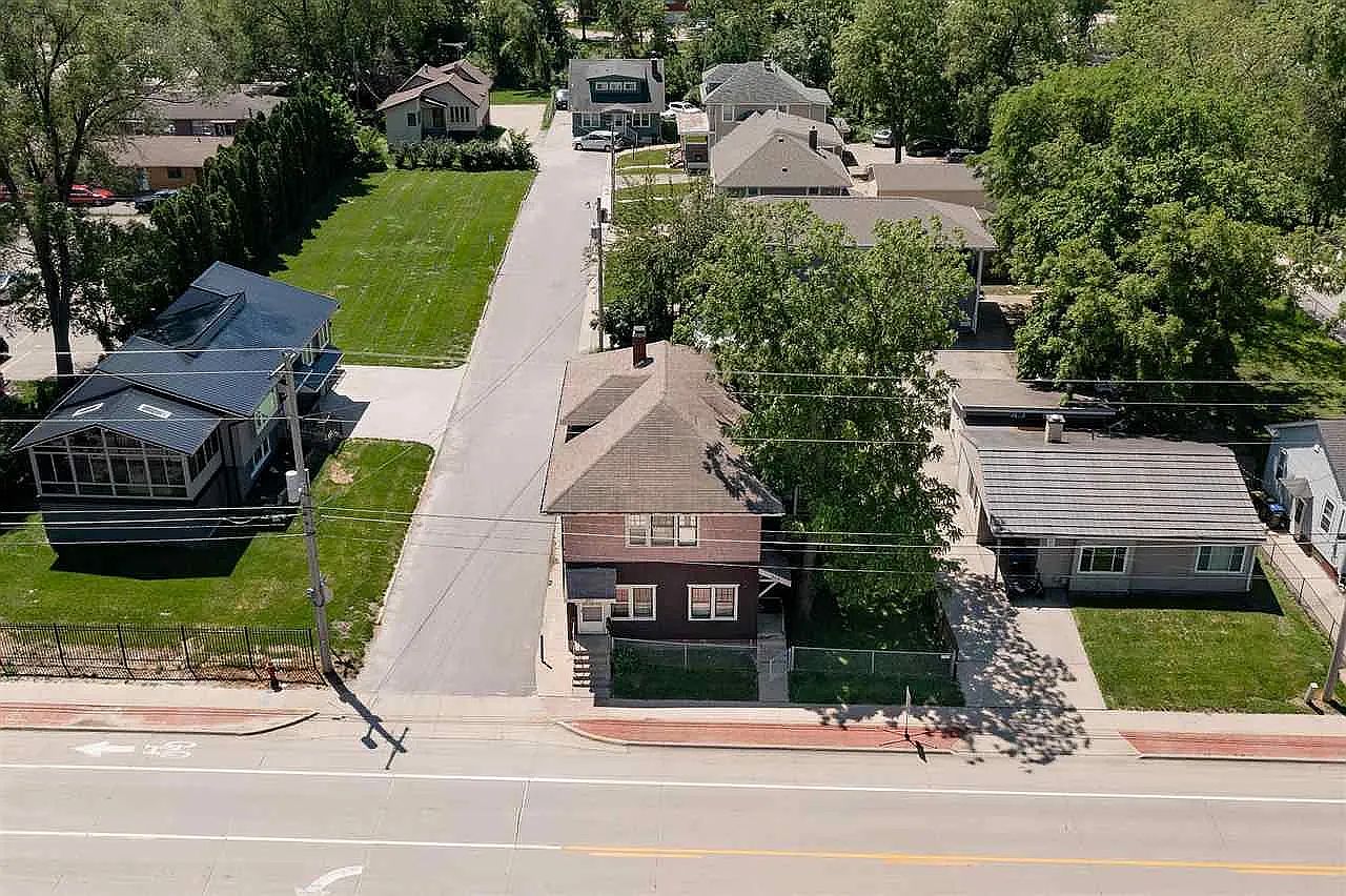 1 Triangle Pl #2, Iowa City, IA 52246 | Zillow