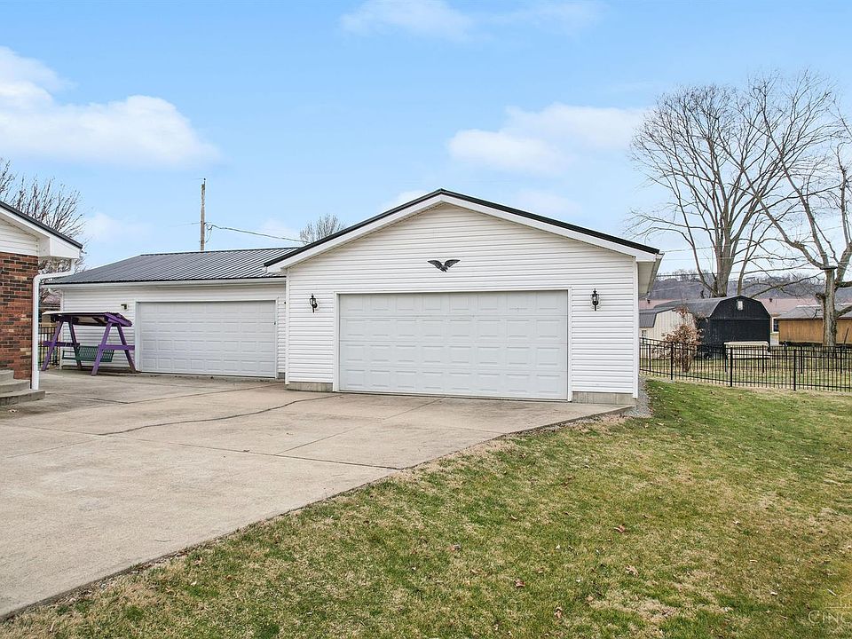 1745 Circle Dr, Aberdeen, OH 45101 | Zillow