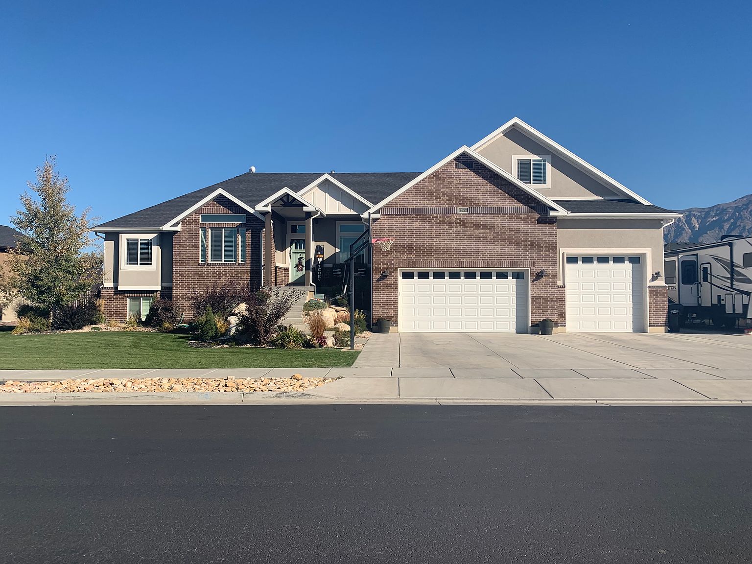 2652 W 2225 N, Farr West, UT 84404 | Zillow