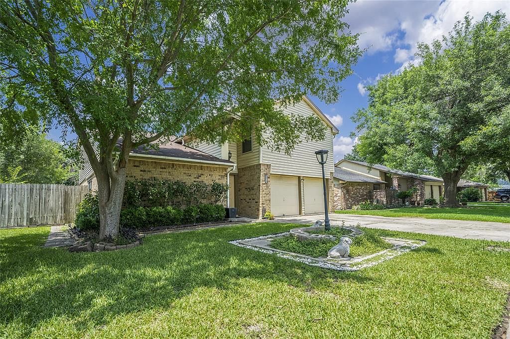 15718 Alta Mesa Dr, Houston, TX 77083 | MLS #26108599 | Zillow