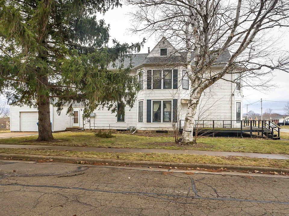 309 1st St SW, Epworth, IA 52045 | Zillow