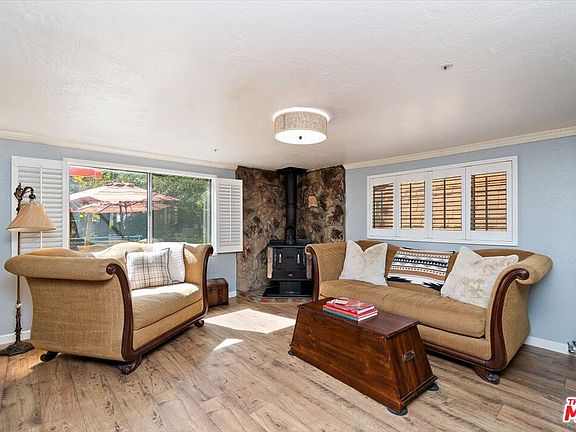 39226 N Shore Dr, Fawnskin, CA 92333 | MLS #24-404883 | Zillow