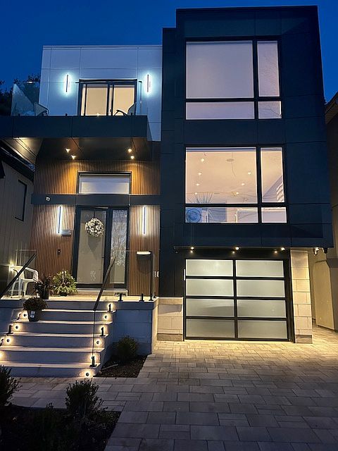 39 Derwyn Rd, Toronto, ON M4J 4N1 | Zillow