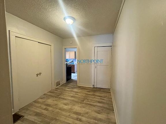 604 Lowell Ave #604, Kansas City, KS 66101 | Zillow