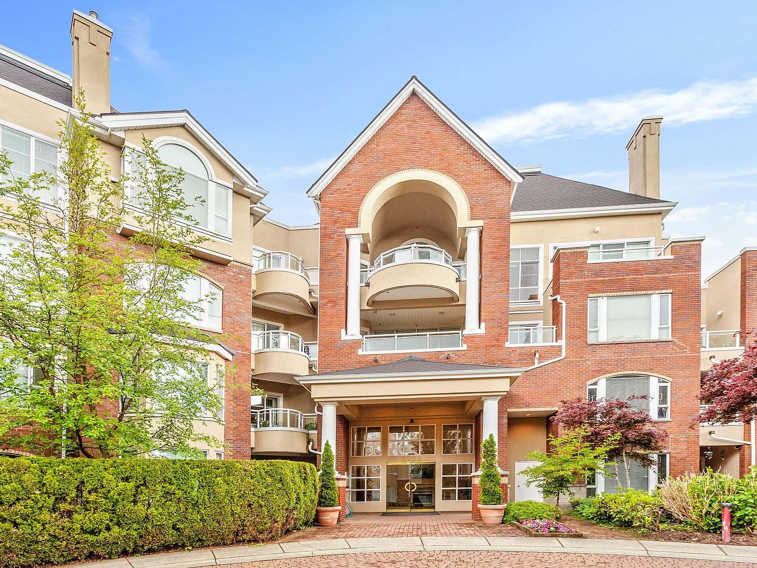 5262 Oakmount Cres #609, Burnaby, BC V5H 4R7 | MLS #R2886712 | Zillow