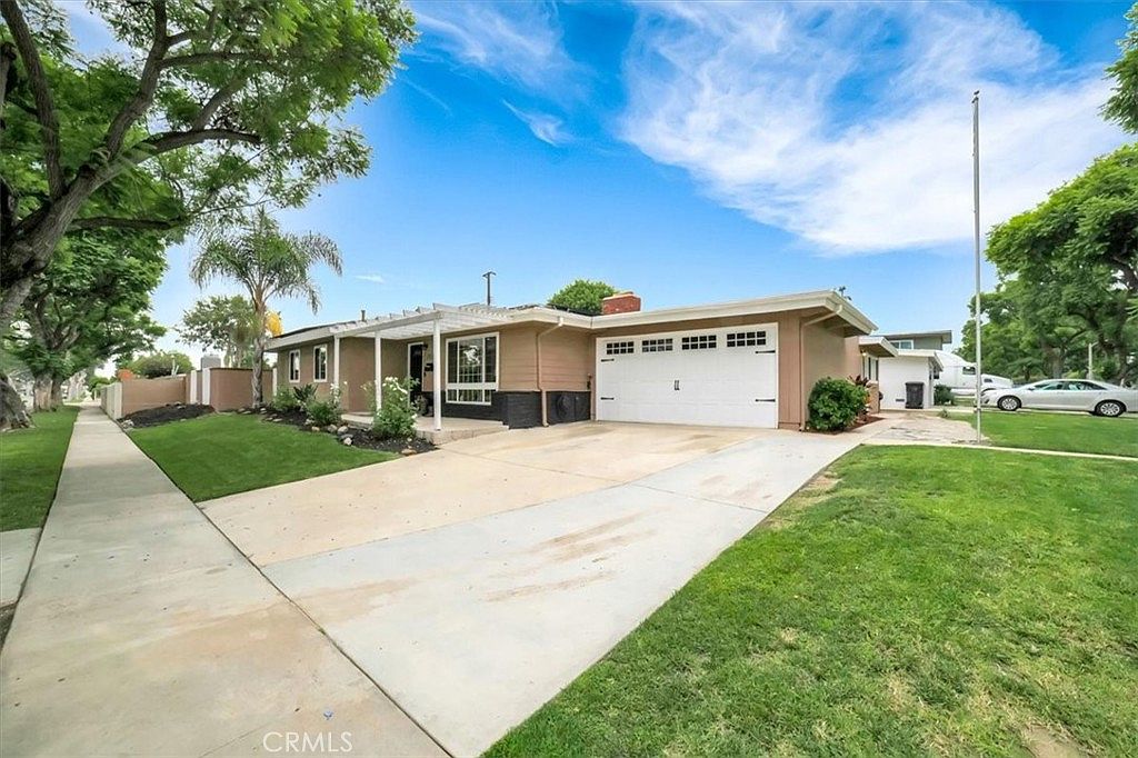 1711 Grove Pl, Fullerton, CA 92831 | MLS #PW23177516 | Zillow