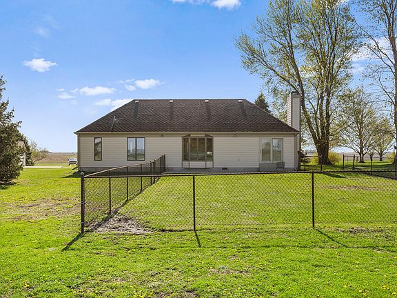 2475 County Road 700 Rd E, Dewey, IL 61840 | Zillow