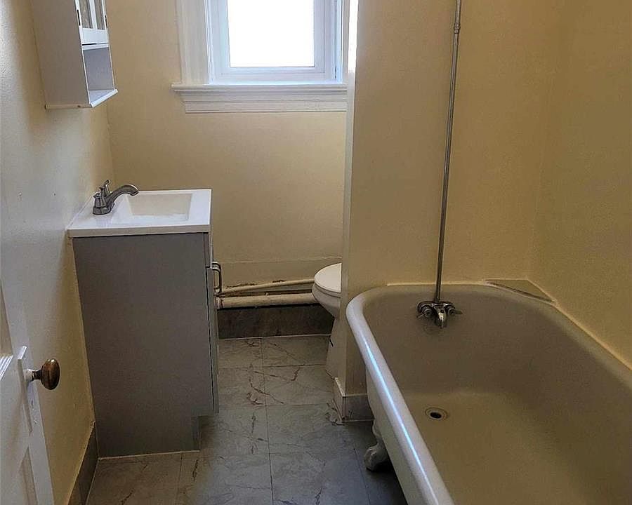 4216 N Holly Ave, Saint Louis, MO 63115 | Zillow