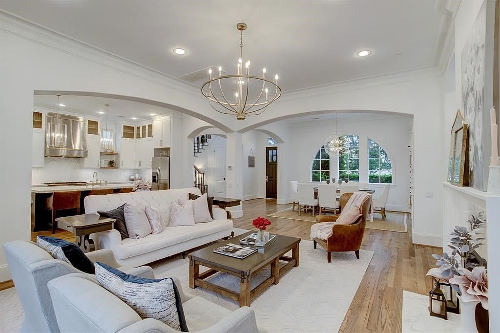 7521 Awty School Ln, Houston, TX 77055 | Zillow