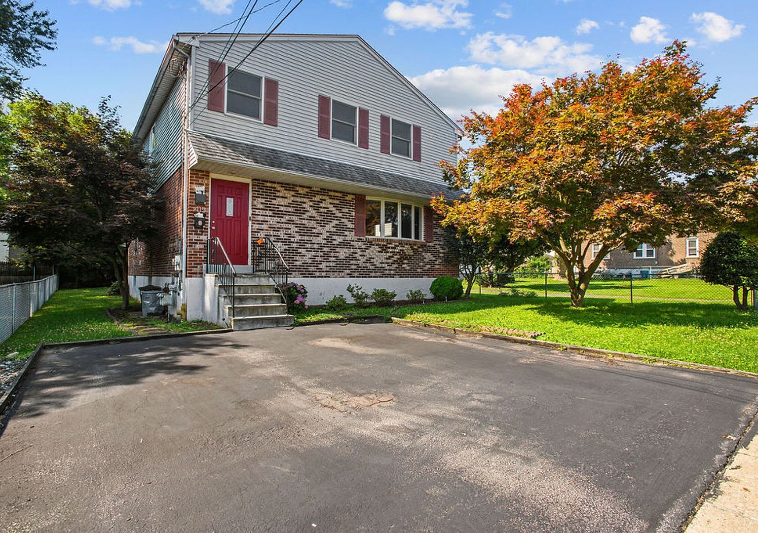 415 Seneca St FLOOR 2, Essington, PA 19029 | Zillow