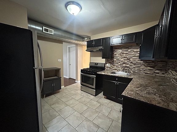 3049 W 59th St APT 2F, Chicago, IL 60629 | Zillow