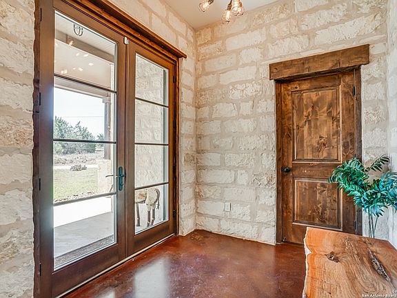 510 Red Oak, Boerne, TX 78006 | MLS #1847312 | Zillow