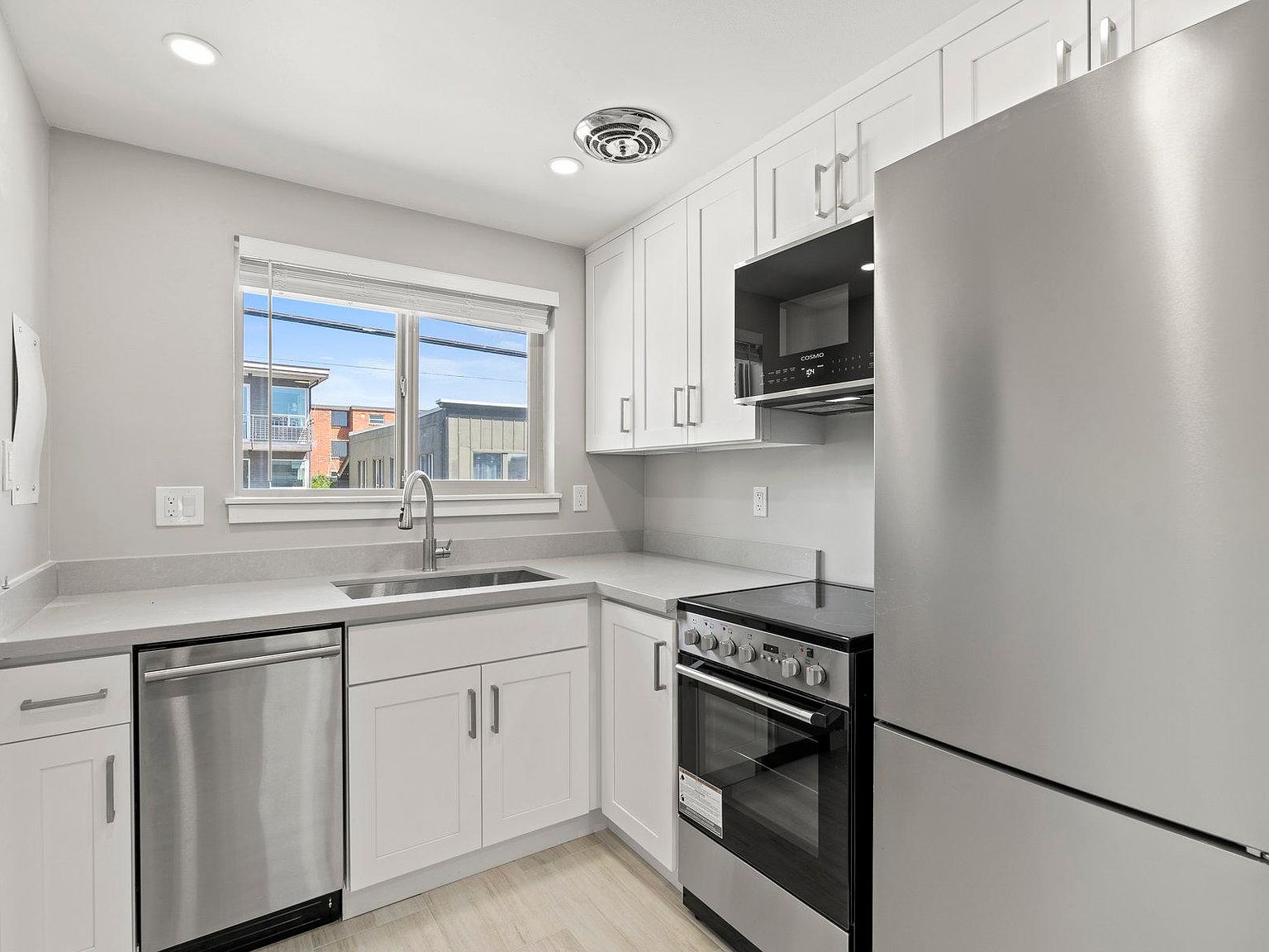 7215 Linden Ave N APT 205, Seattle, WA 98103 | Zillow