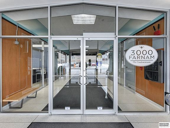 3000 Farnam St APT 5K, Omaha, NE 68131 | Zillow