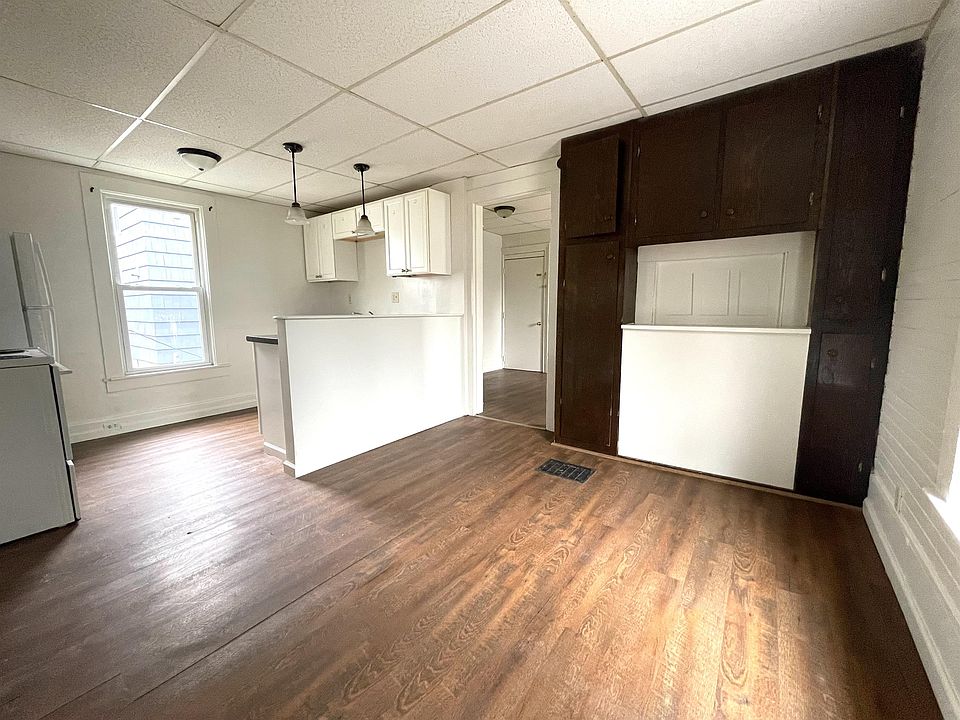 92-94 Clinton Ave #2, Cortland, NY 13045 | Zillow