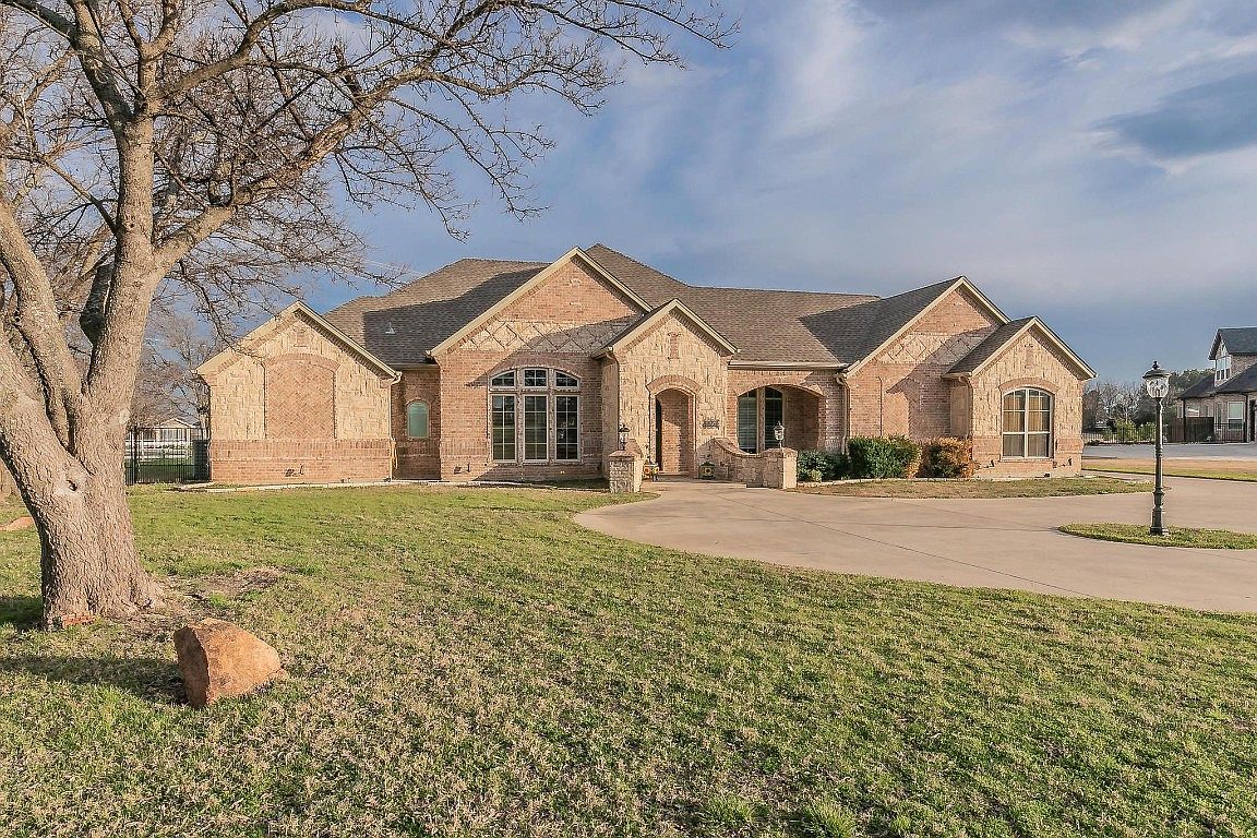 1501 Singleton Ct, Fort Worth, TX 76115 | Zillow