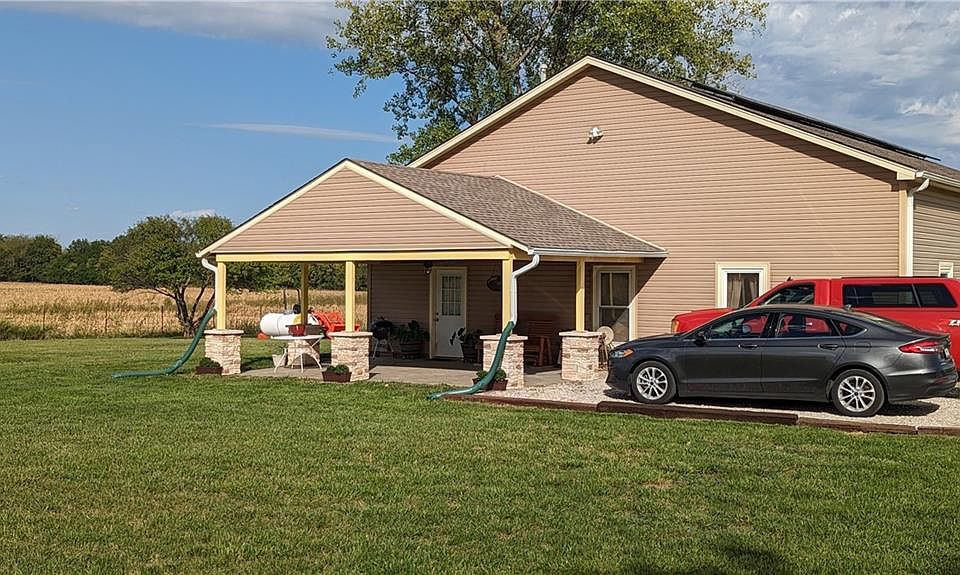 27710 E State Route 2, Harrisonville, MO 64701 | Zillow