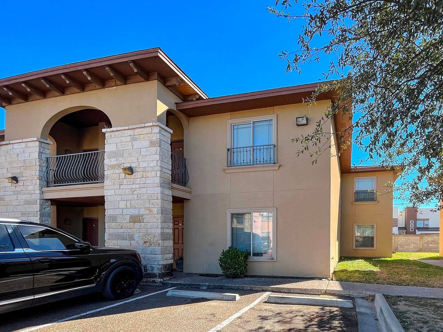 9805 Sterling Loop APT 202, Laredo, TX 78045 | Zillow