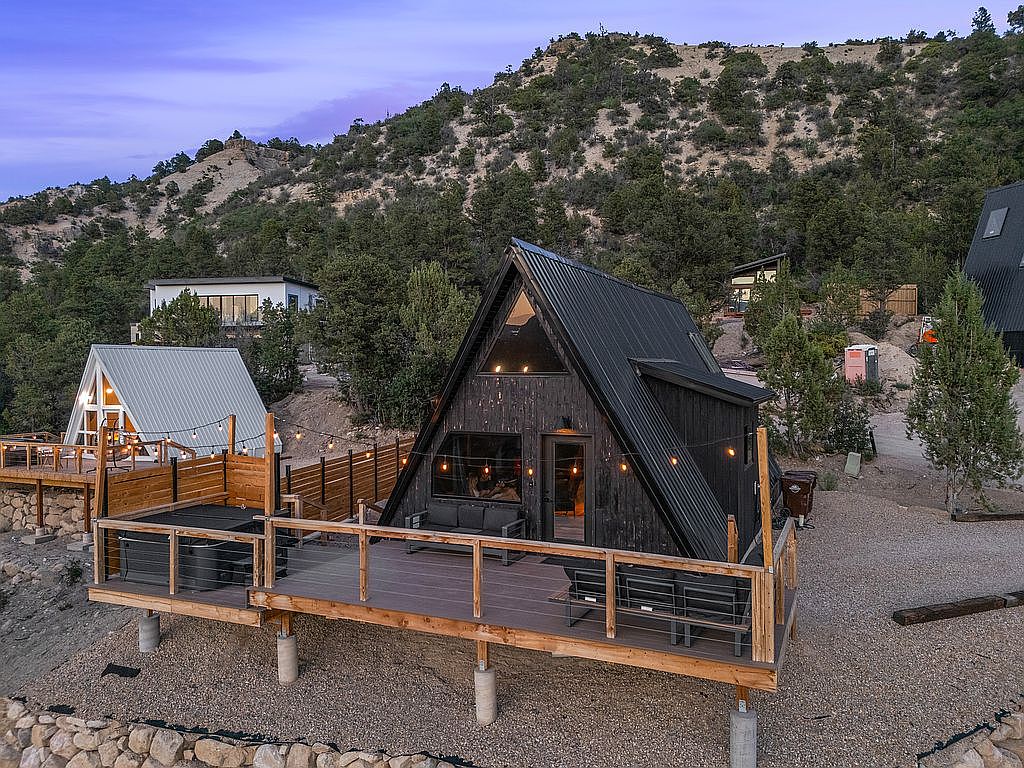 360 E Overlook Ln, Glendale, UT 84729 | Zillow