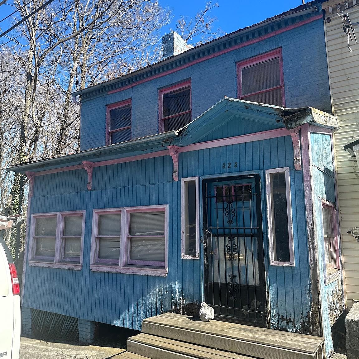 323 N Maple Ave, Martinsburg, WV 25401 | Zillow