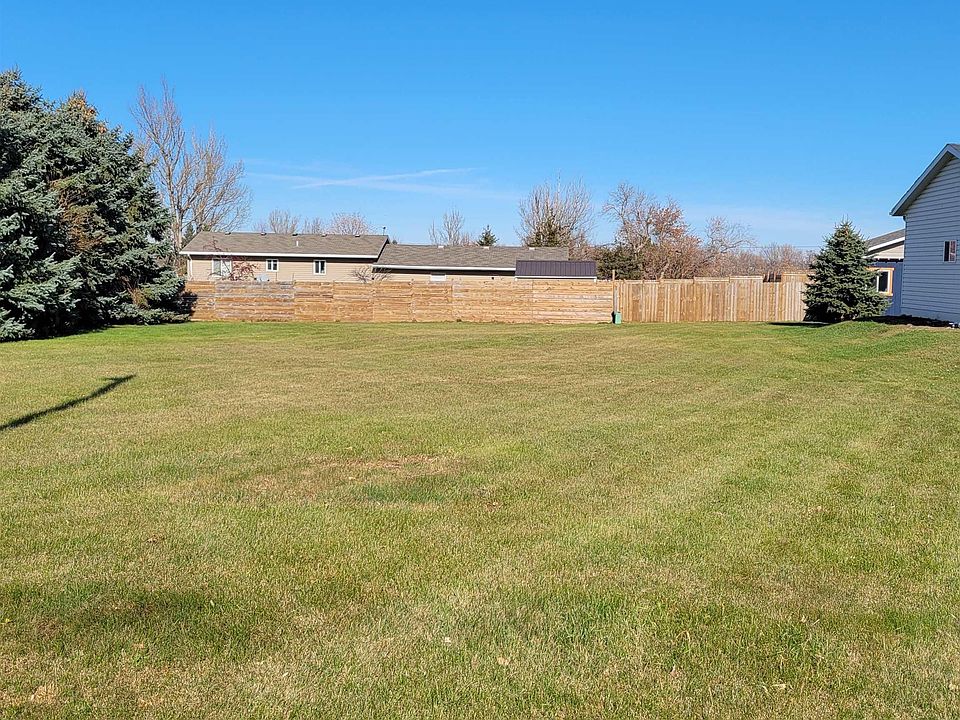 W 3rd Ave Humboldt Sd 57035 Mls 22303598 Zillow