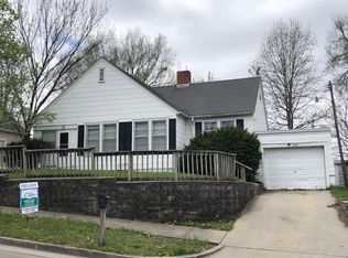 1520 Locust St, Chillicothe, MO 64601 | Zillow