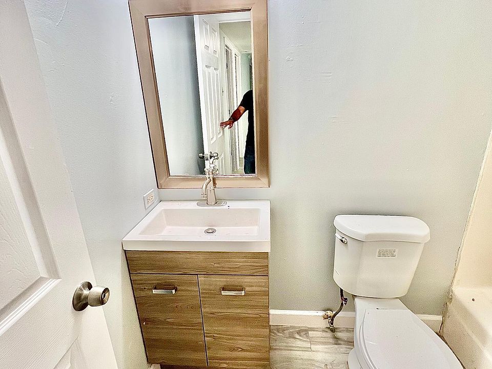 7631 W 63rd Pl APT 3A, Summit Argo, IL 60501 | Zillow