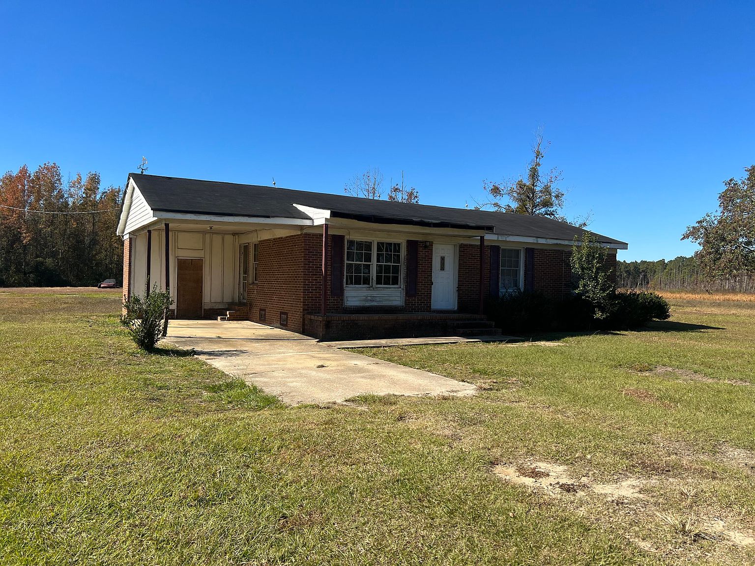 557 Weaver Rd, Hemingway, SC 29554 | Zillow
