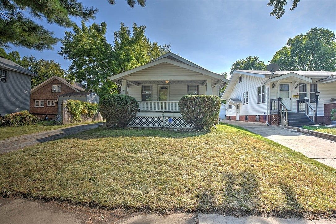 821 W Waggoner St, Decatur, IL 62526 | MLS #6230750 | Zillow