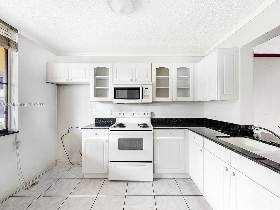 Jacaranda Heights Condominiums - Fort Lauderdale, FL | Zillow
