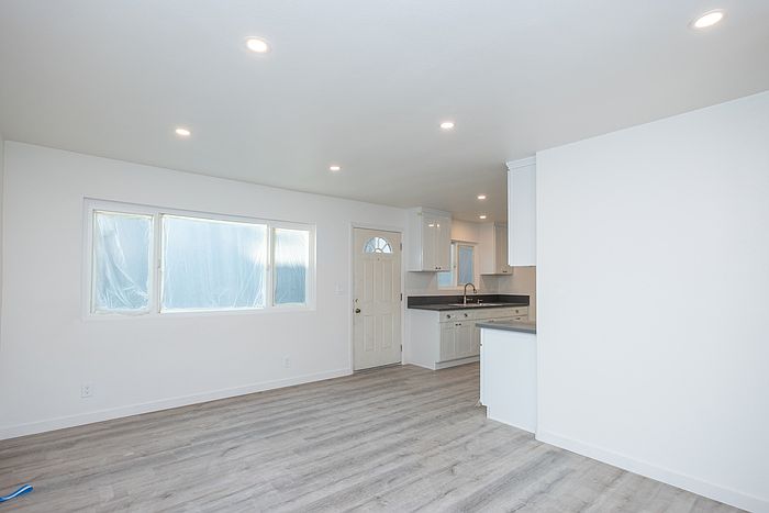 1033 Springfield St APT C, Upland, CA 91786 | Zillow