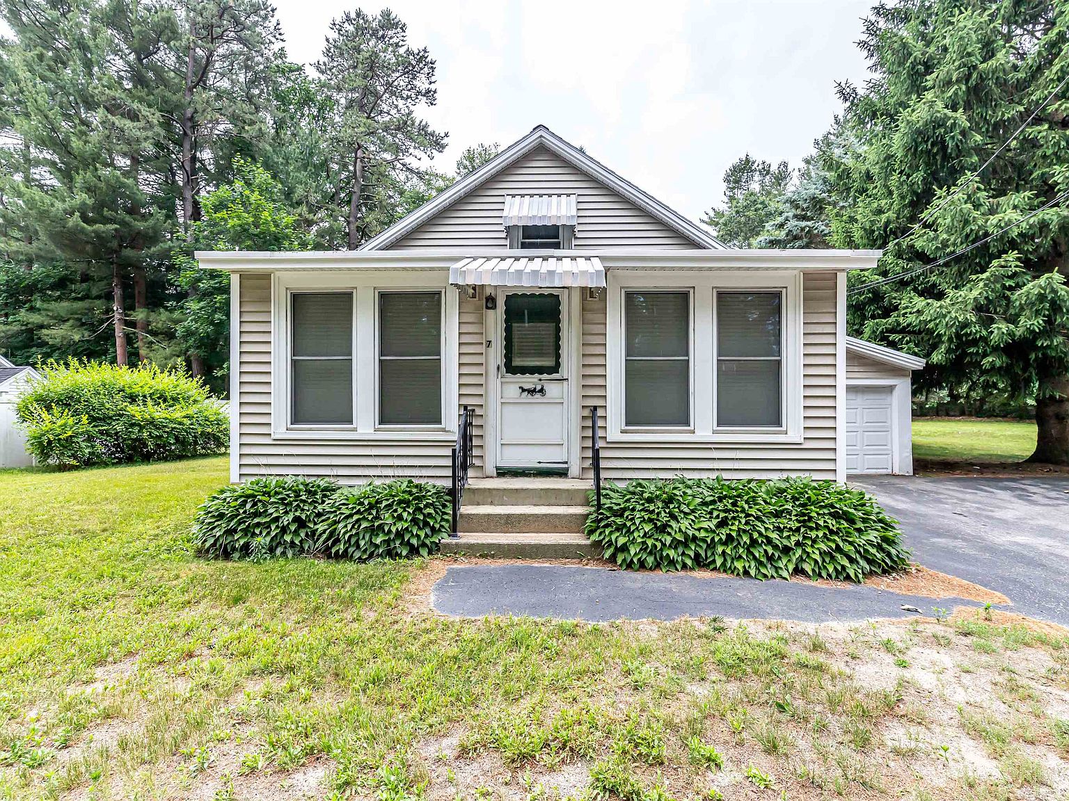 7 Burnham Road, Hudson, NH 03051 | Zillow