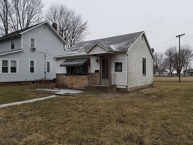 255 N Main St, Cisco, IL 61830 | Zillow