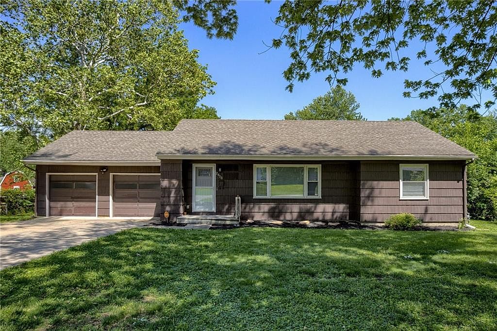 2413 Queen Ridge Dr, Independence, MO 64055 | Zillow