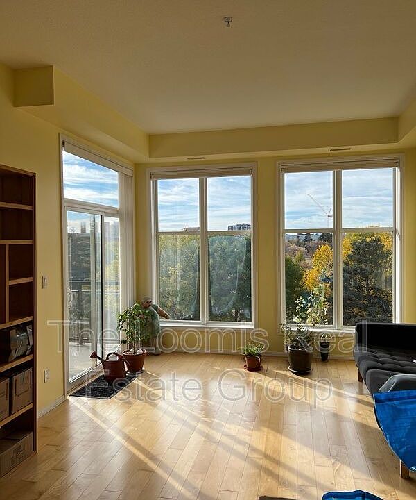 10531 117th St NW #400, Edmonton, AB T5H 0A8 | Zillow