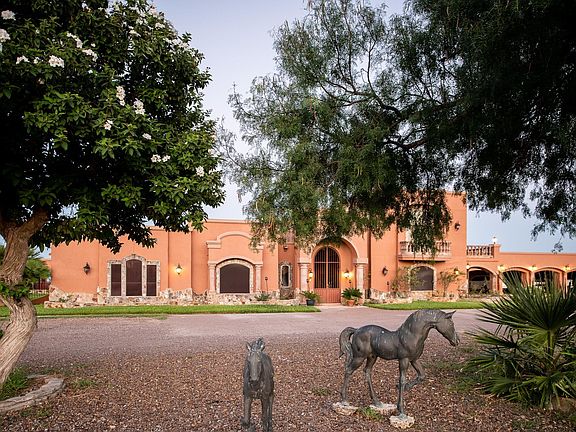 22168 N Us Highway 83, Laredo, TX 78041 | MLS #20243142 | Zillow