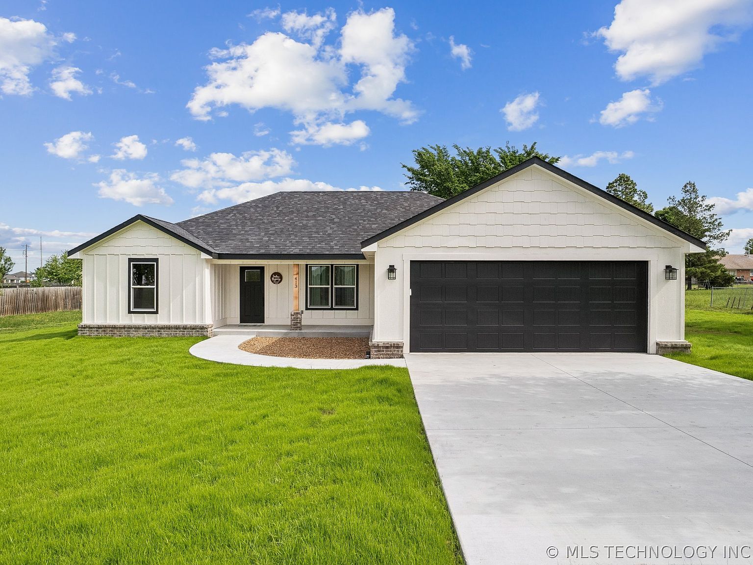 413 E Jean Pierre St, Chouteau, OK 74337 | Zillow