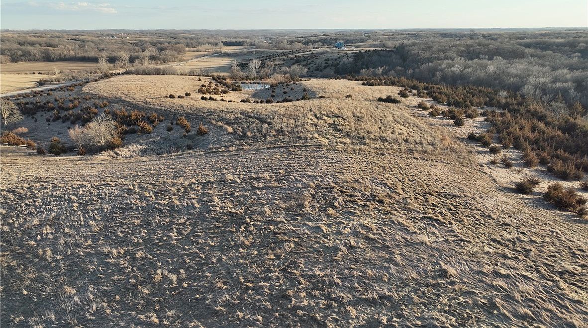 0 Willow Ave, Thayer, IA 50254 | Zillow