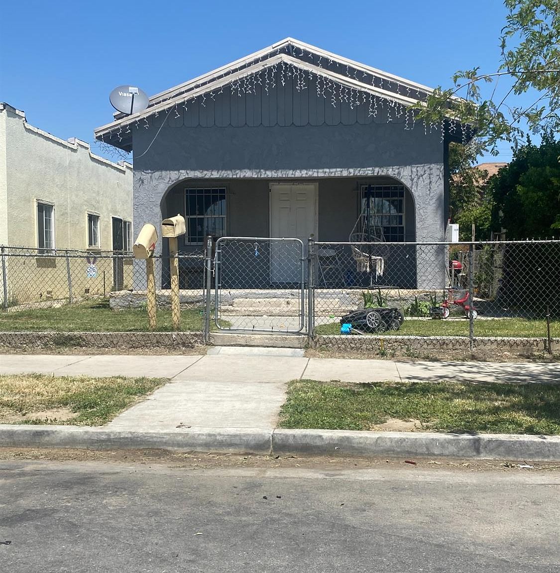 1406 Pacific St Bakersfield Ca 93305 Zillow
