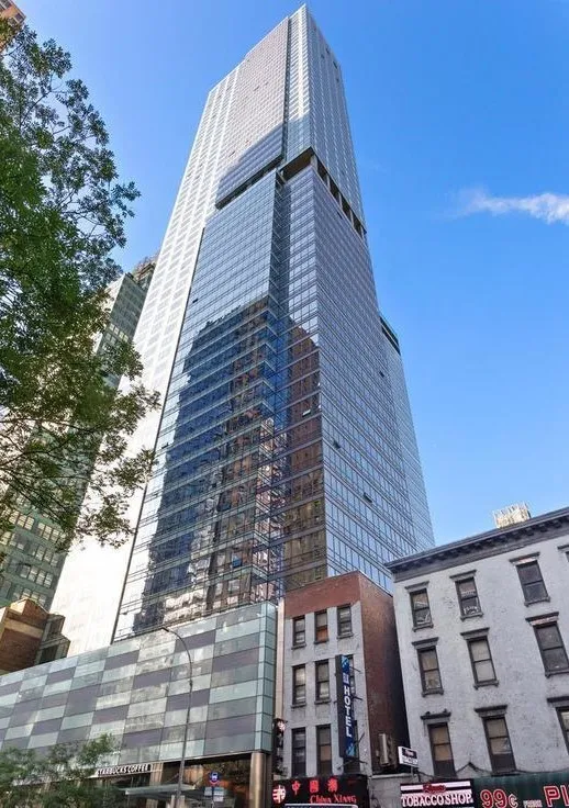 350 West 42nd Street #33DD in Hell's Kitchen, Manhattan | StreetEasy