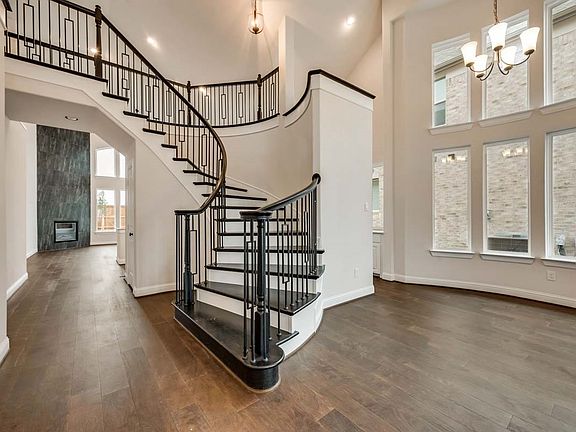 1112 Silverthorn Trl, Justin, TX 76247 | MLS #20189146 | Zillow