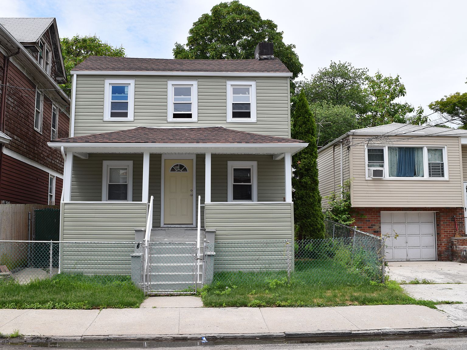 220 Gordon St, Staten Island, NY 10304 | Zillow