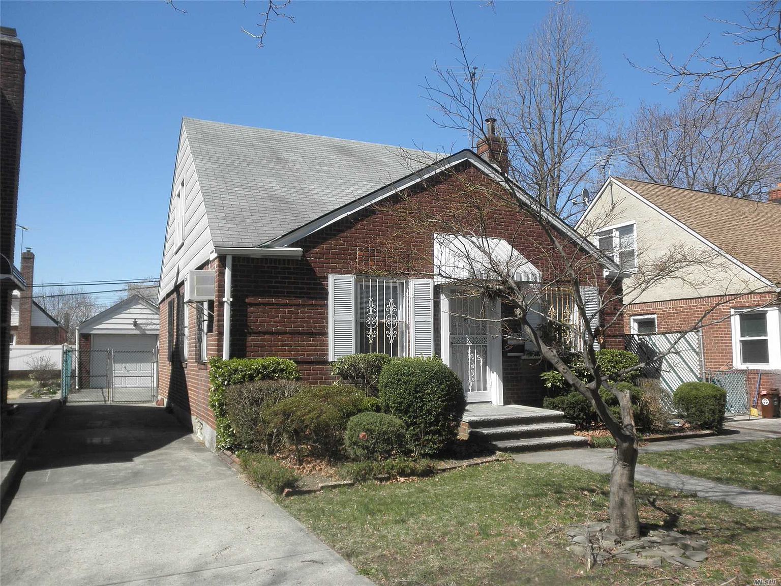 5634 Clearview Expy, Flushing, NY 11364 | Zillow